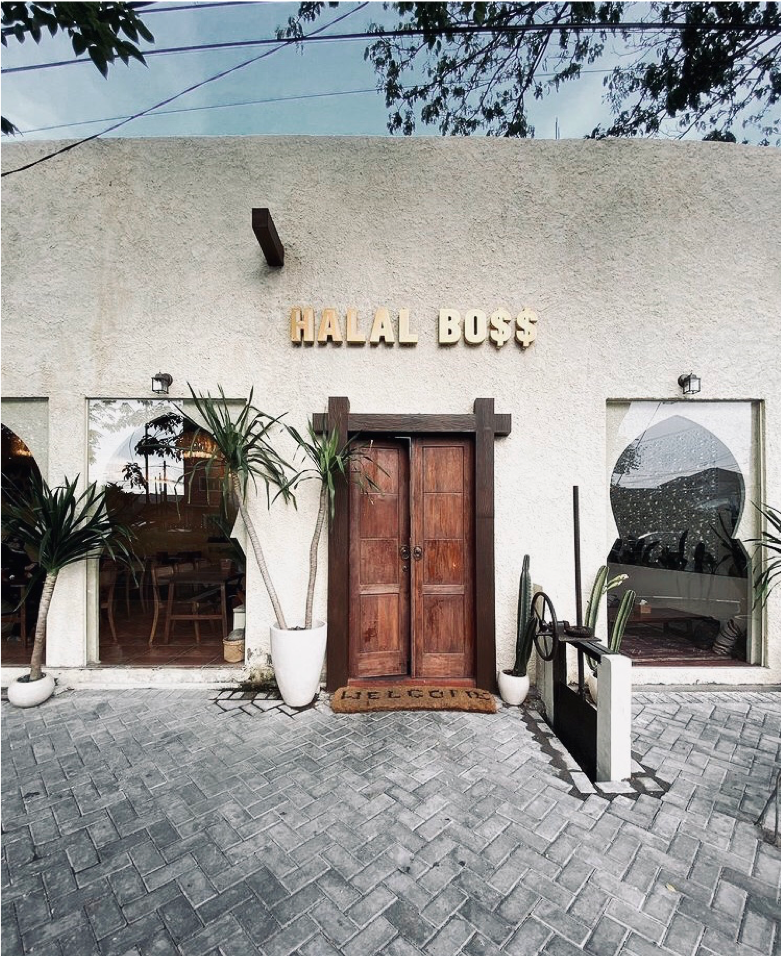 Halal Boss Restaurant Surabaya, Resto Dengan Desain ala Timur Tengah ...