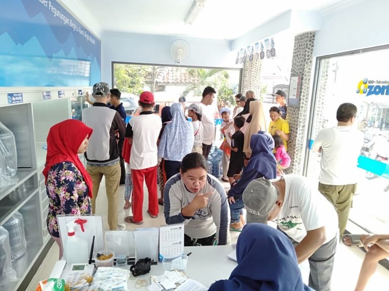 Depo Air Minum Biru Peringati Hari Air Sedunia 2025 - SurabayaOnline.co