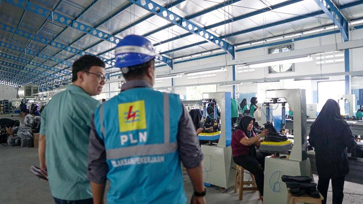 PLN Dukung Pertumbuhan Industri Jawa Timur Lewat Ekspansi Layanan Listrik Andal - SurabayaOnline.co
