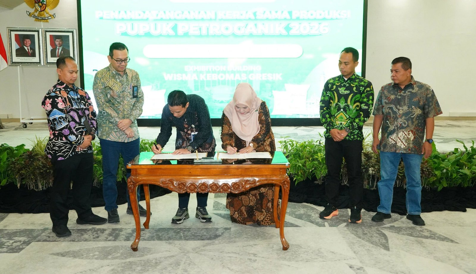 Petrokimia Gresik Perkuat Distribusi Pupuk Organik Subsidi dengan 78 ...